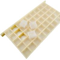 China New Multifunctional Honey Bee Queen Cages Plastic Material CE Certified for sale