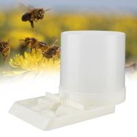 China Plastic Apiary Equipments , Large Bee Feeder 700ml For Bees Feed Water Equipment for sale