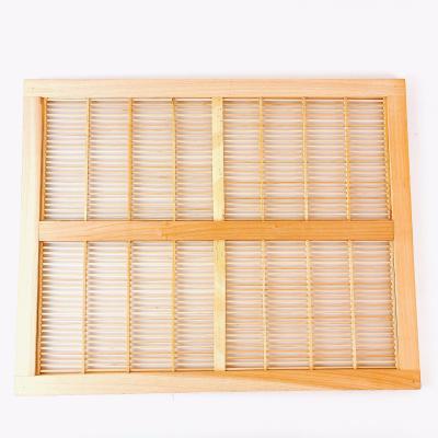China 51 X 41cm Queen Bee Separator Apicultural Tools Wood Queen Excluder Board for sale