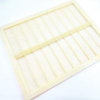 China Plastic Apiary Equipments Bee Beehive Partition Grid vertical queen excluder for sale