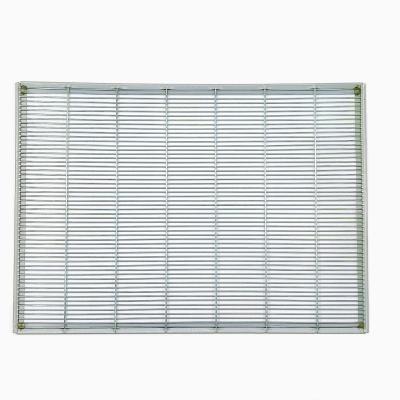 China CE 8 Frame Queen Excluder Stainless Steel Queen Excluder 51cm *42cm for sale