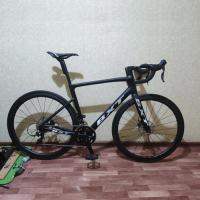 China 700C Fully Hidden Cable Road Bikes Full Carbon Fiber for sale