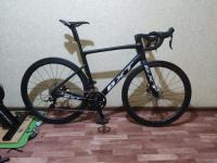 China 700C Fully Hidden Cable Road Bikes Full Carbon Fiber for sale