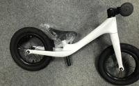 China 12 Inch Carbon Fiber Push Balance Bike for Kids 2-6 Years Lightweight 1.95kg for sale