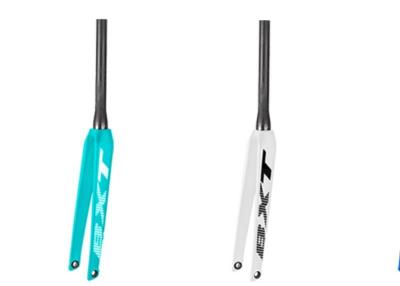 China Customizable Carbon Fiber Fork 700C Aero Shaping Flat Mount Carbon Fork for sale