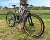 China Customizable 11 Speed Full Carbon Fiber Bicycle With Rockshox Fork for sale