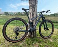 China Customizable 11 Speed Full Carbon Fiber Bicycle With Rockshox Fork for sale