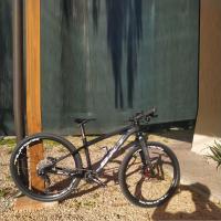 China 26er Carbon Mountain Bike Disc Brake 11 Speed Full Carbon Fiber Frame Teenager MTB for sale