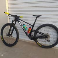 China 29er Carbon Fiber MTB Bike 11 Speed Disc Brake Complete Mountain Bike Customizable for sale