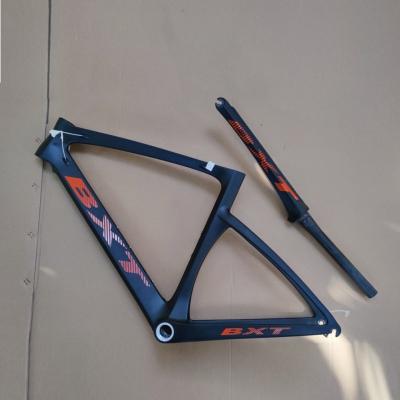 China BXT Road Bike Carbon Frame 700C V Brake T1000 150kg Max Load 49-56cm for sale