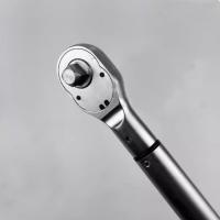 China Length 450 Mm Calibrated Hand Operated Torque Wrench With Torque Range 10-150 Nm Dual Scale Metric And Imperial Perfect Automotive Engineering for sale