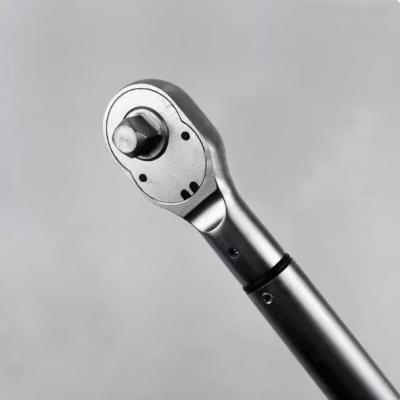 China Length 450 Mm Calibrated Hand Operated Torque Wrench With Torque Range 10-150 Nm Dual Scale Metric And Imperial Perfect Automotive Engineering for sale