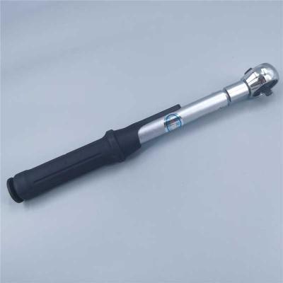 China 12 Kg Automotive Manual Torque Wrench Non Powered with Click Type Torque Release Offering Precise Torque Measurement and Easy Adjustment for sale