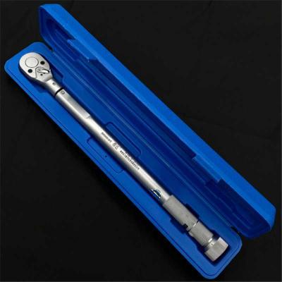 China Ft-lb Manual Torque Wrench with 1/2 Inch Drive Size and Ergonomic Handle Providing Torque Settings from 10 to 150 Nm for sale