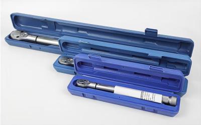 China Ergonomic Handle Manual Torque Wrench 10 to 150 Nm Dual Scale Metric Imperial Automotive Precision Engineering Instrument for sale