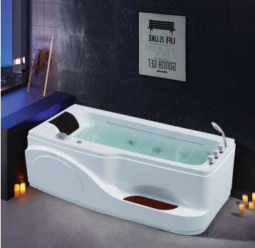 China Standard Deckmounted Faucets Compatible Freestanding Hotel Bathtub Featuring Overflow Included Center Drain Location Ideal Bathroom Design for sale