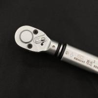 China 450 Mm Length Manual Torque Wrench 1.2 Kg Lightweight Durable Precision Tool For Industrial Applications And Maintenance for sale