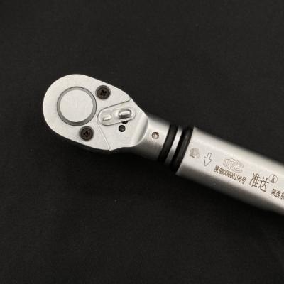 China 450 Mm Length Manual Torque Wrench 1.2 Kg Lightweight Durable Precision Tool For Industrial Applications And Maintenance for sale