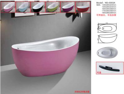 China Acrylic Hotel Bathtub with Center Drain Location and Included Overflow for Luxury Soaking Experience for sale
