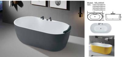 China Freestanding Hotel Bathtubs with Overflow Cover and Center Drain for Luxury Soaking Tub Experience for sale