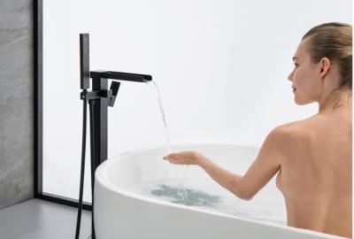 China Stainless Steel Rainfall Shower Head with Anti-Clog Nozzles and 2-3 Spray Modes for Home or Hotel for sale