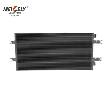 China 210RD517M Heavy Duty AC Condenser with Corrosion-Resistant Aluminum Alloy and Precision Fin Tube Technology for Mack Vision Trucks for sale