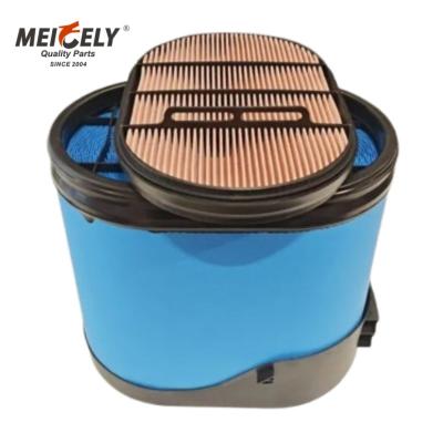 China OE Replacement P608678 Heavy Duty Air Filter Compatible With MACK Trucks for sale
