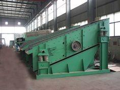 China High Frequency Hot Vibrating Screening Machine For Sand Stone Separation for sale