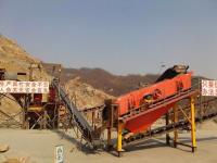 China High Frequency Hot Vibrating Screening Machine For Sand Stone Separation for sale