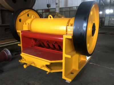China Capacity 5 - 1000 Ton Jaw Rock Crusher Small Portable 20t / H for sale