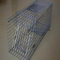 China Indoor Monolayer Cat Trap Animal Control Cage 45x25x30cm & 120x50x50cm Galvanized Steel for sale