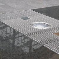 China Stainless Steel Sidewalk Drainage Grating Cover 20-100mm Bearing Bars with 3-5kPa Load Capacity for sale