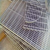 China Pressure Resistance Welded Galvanized Steel Gratings 20-100mm Bearing Bars with 3-5kPa Load Capacity for sale
