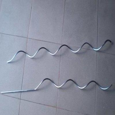 China Galvanized Tomato Spiral Support Wire 1.8m Height 8mm Diameter for Plant Growth for sale