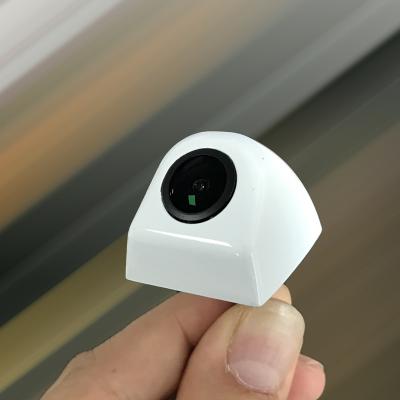 China DC 12V Power Supply Rear View Camera 720P HD with 170° View Angle and IP68 Waterproof Rating for sale