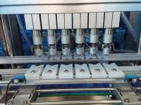 China Perfume Bottle Vacuum Overflow Filling Machine 1500-2500BPH Multi-Nozzle Type for sale