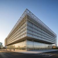 China Q345B Steel Structure Office Building with Glass Curtain Wall - Custom Sizes up to 200,000 Tons Annual Capacity for sale