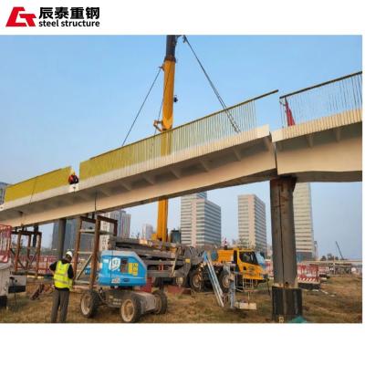 China Heavy Steel Truss Bridge Building Long Span Pedestrian Bridge Customized 10-200M for sale