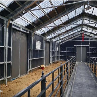 China Wind Resistant Prefab Steel Structure Farm Building with 300×300 H-Beam and 50-100mm Insulation for sale