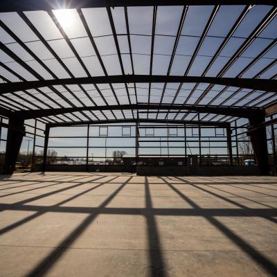China Prefab Steel Structure Car Showroom - 1200㎡ Building Area, 7m Ceiling Height with Earthquake Level 9 Resistance for sale