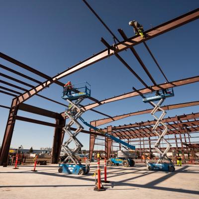 China Steel Structure Car Showroom Building 1800㎡ Area with 9m Ceiling Height for Porsche Exhibition Halls for sale