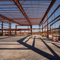 China Prefab Steel Structure Auto Showroom Building 2000㎡ Area 10m Height Q345B Steel Construction for sale