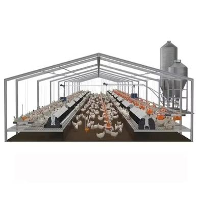 China Prefab Steel Farm Building with Skylights Roll-up Doors 30 Year Life 600g m2 Galvanization for sale