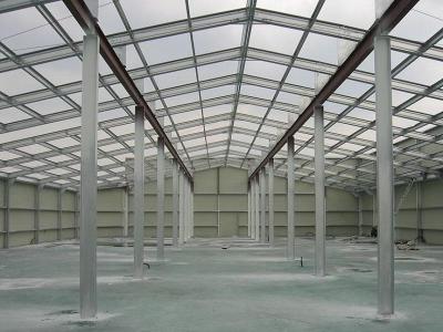 China Prefab Steel Chicken Farm Building Gable Roof 30 Year Lifespan 240km/h Wind Resistance for sale