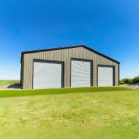 China Customized Light Steel Structure Warehouse Garage Building for sale