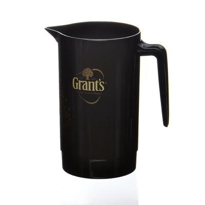 China 800ml Plastic Beer Pitcher Cold Water Jug Shatterproof Recyclable for sale