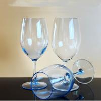 China Big Capacity 21oz Reusable Plastic Wine Glasses Bulk For Poolside for sale