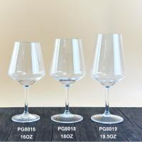 China Big Capacity 21oz Reusable Plastic Wine Glasses Bulk For Poolside for sale