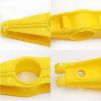 China Plastic Poultry House Accessories Water Pipe Hook For Broiler Nipple Drinker for sale