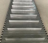 China Chain Flat Wire Mesh Conveyor Belt Metal Plate Cooling With Baffle Plate Conveyor Belt for sale